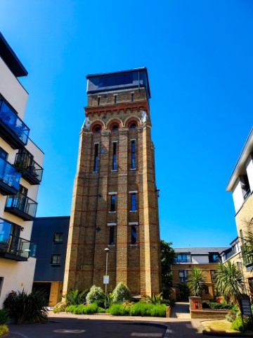 Building Surveys in Reading: Visiting a Converted Water Tower - Allcott ...